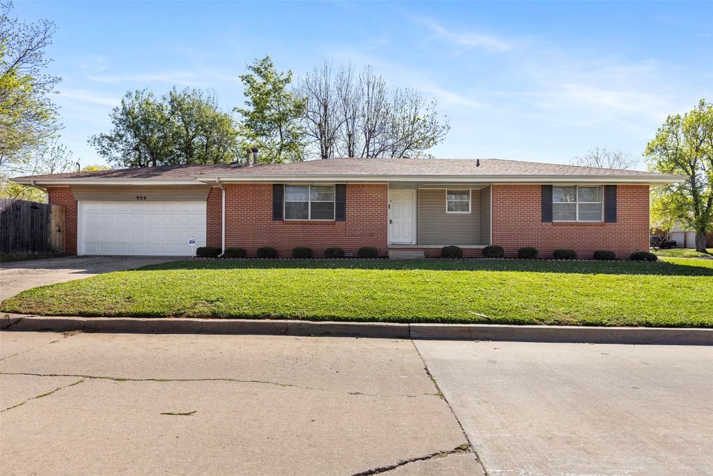 934 Vickie Dr, Del City, OK 73115 | MLS# 1107842 | Trulia
