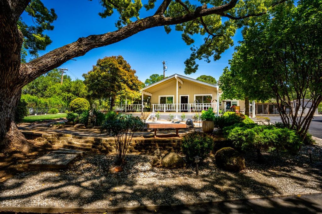 8054 Horseshoe Bar Rd, Loomis, CA 95650 | MLS# 224055899 | Trulia