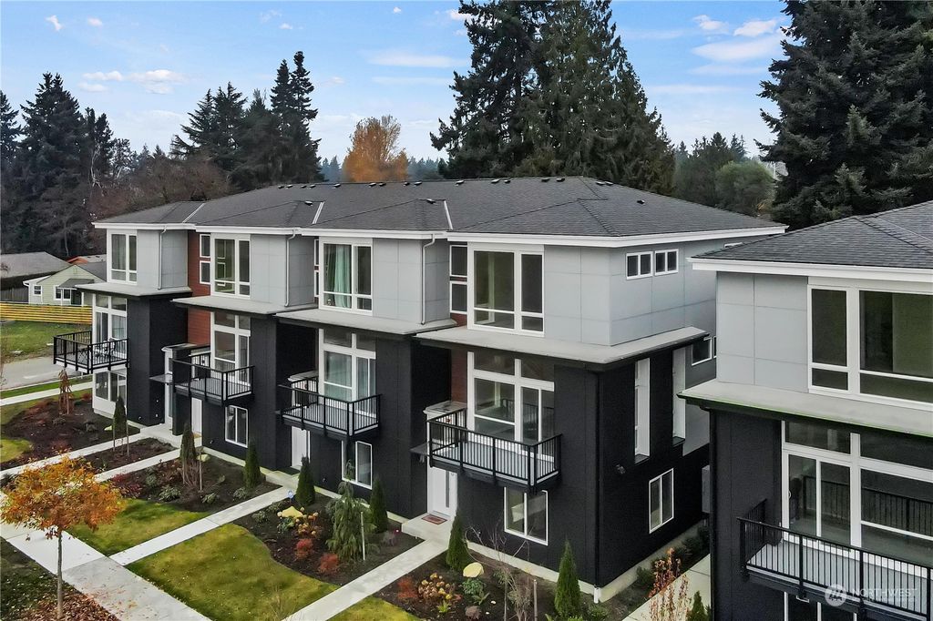 2804 NE 12th Street, Renton, WA 98056 - See Est. Value, Schools & More