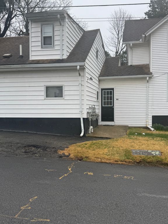 84 Blade St, Warwick, RI 02886 - See Est. Value, Schools & More