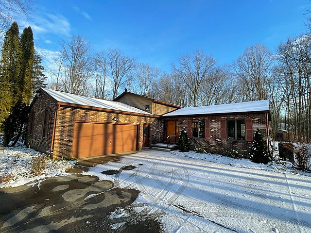 19145 Brewster Rd, Aurora, OH 44202 | Trulia