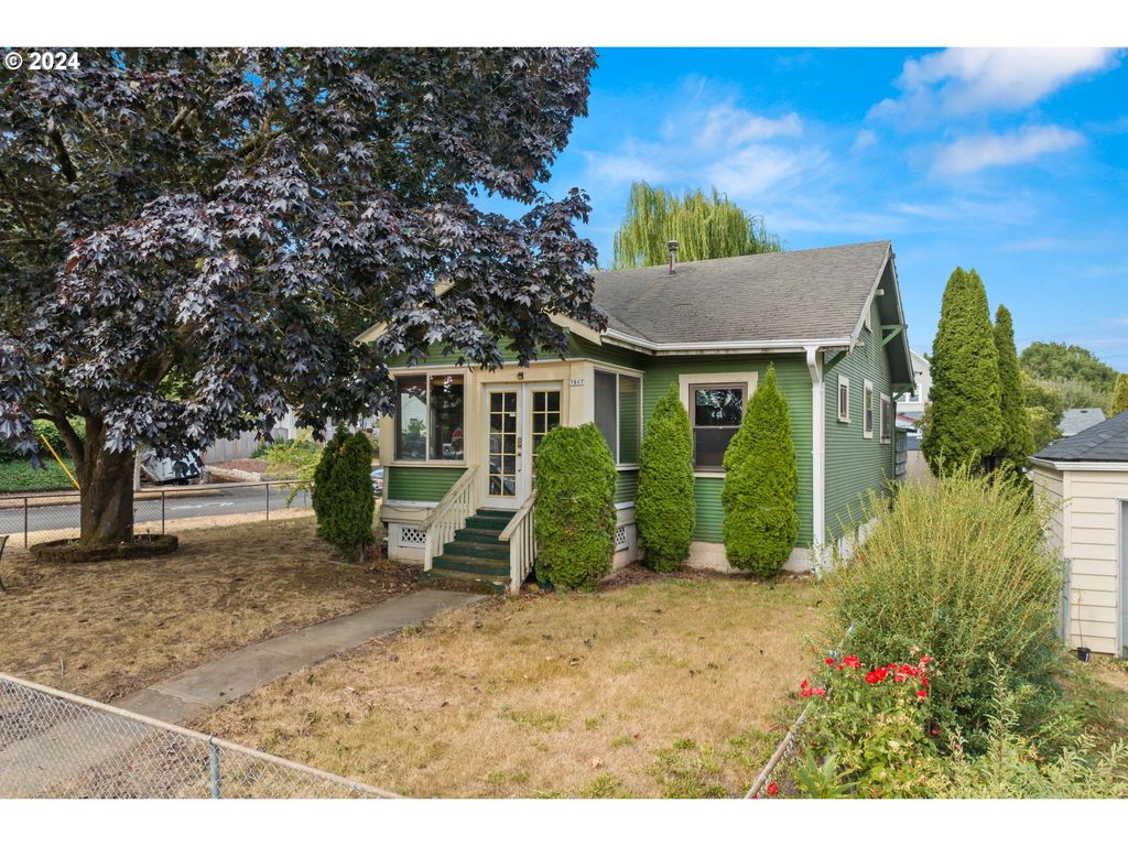 7807 N Delaware Ave, Portland, OR 97217 - See Est. Value, Schools & More