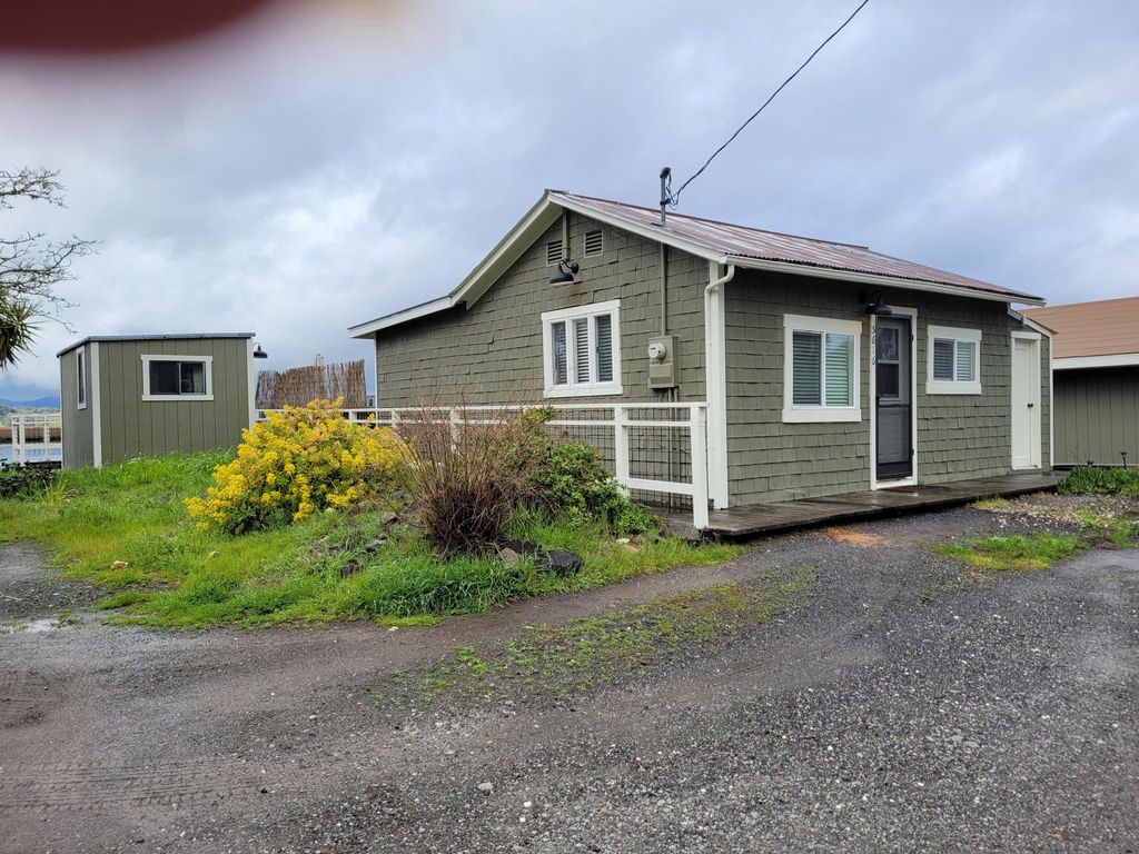 5616 Lakeville Hwy, Petaluma, CA 94954 - See Est. Value, Schools & More