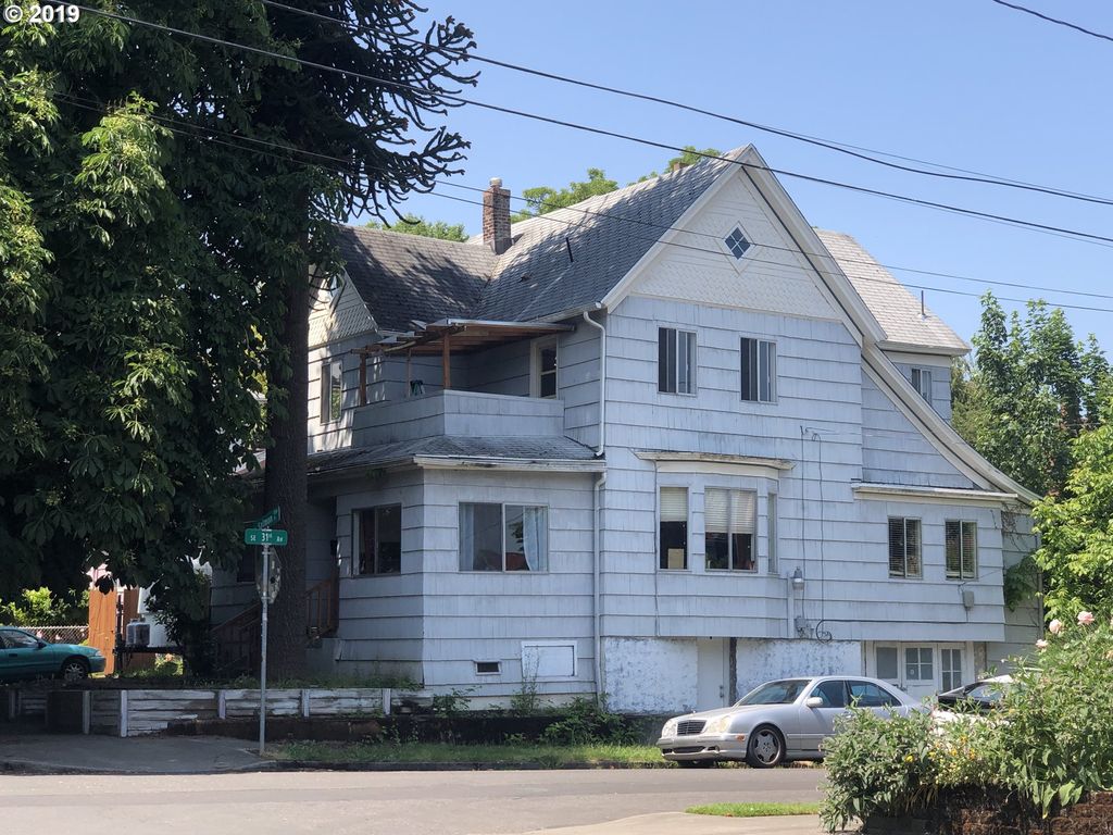 3041 SE Salmon St, Portland, OR 97214 - See Est. Value, Schools & More