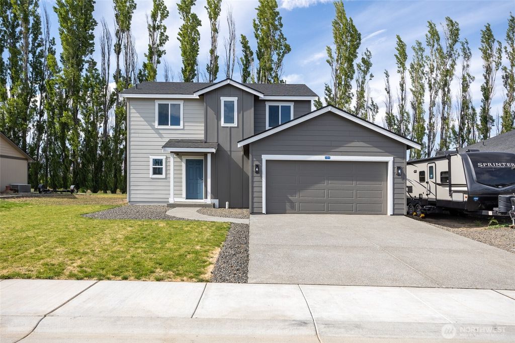 610 N Oak Street, Tieton, WA 98947 - See Est. Value, Schools & More
