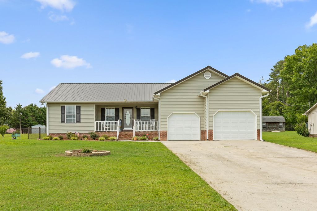 1448 Woods Cove Rd, Scottsboro, AL 35768 - See Est. Value, Schools & More