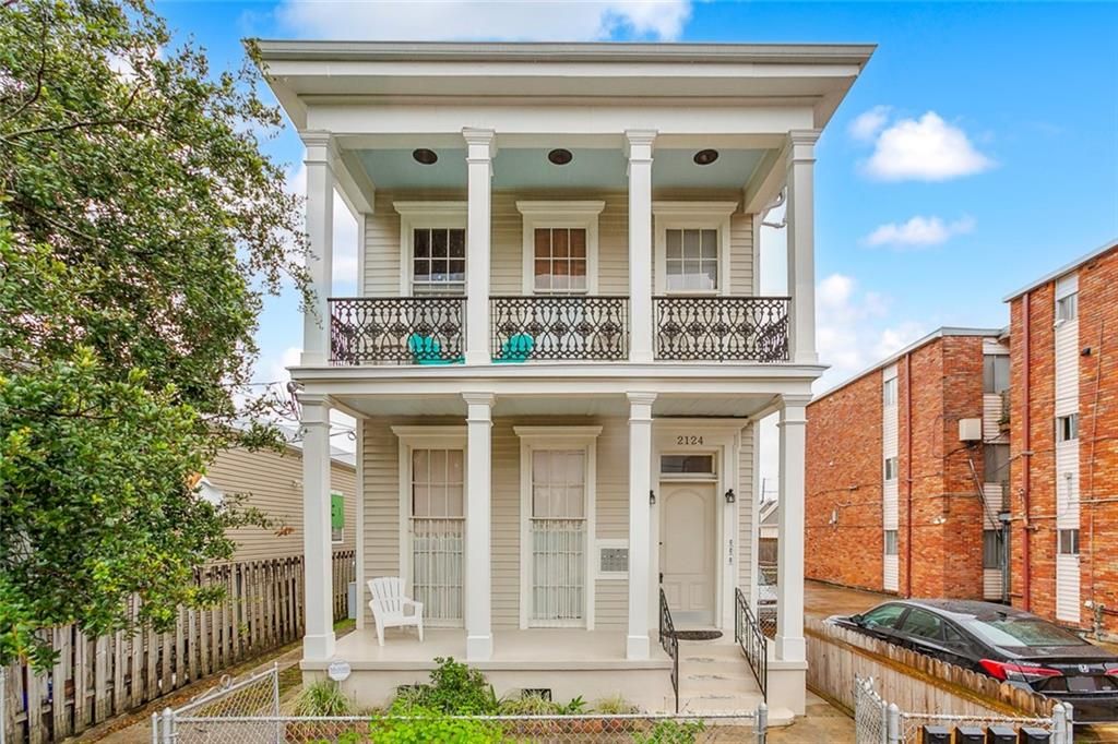 2124 Camp St, New Orleans, LA 70130 - See Est. Value, Schools & More