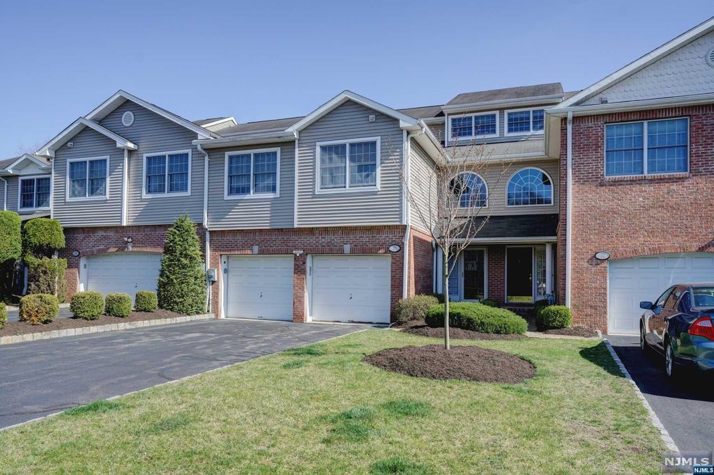 20 Waldeck Ct, West Orange, NJ 07052 - See Est. Value, Schools & More