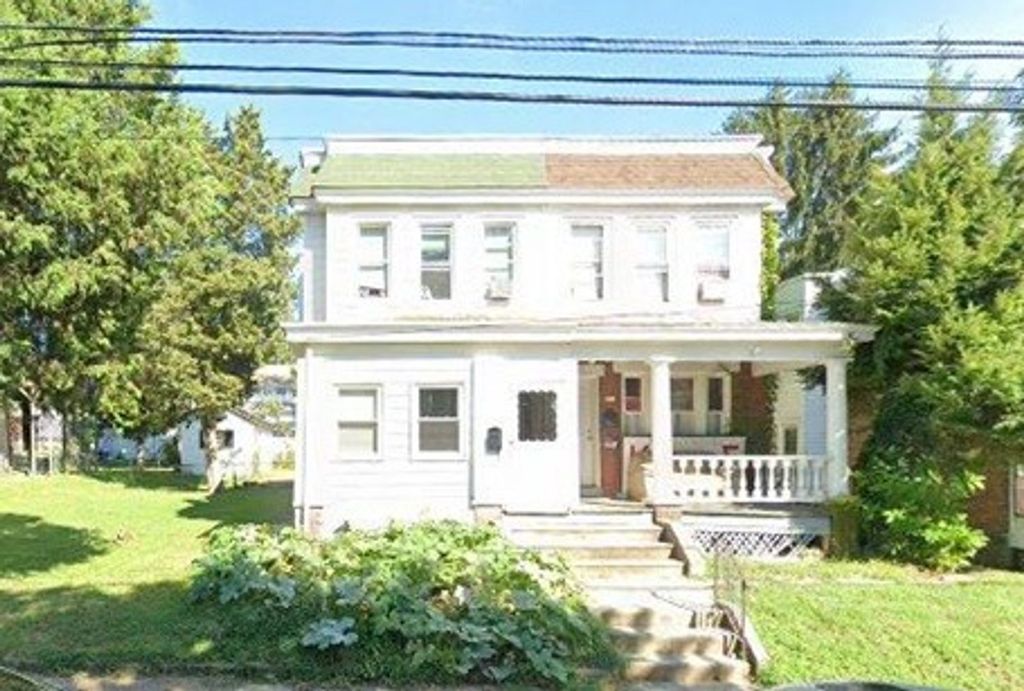 812 E 18th St, Chester, PA 19013 - See Est. Value, Schools & More