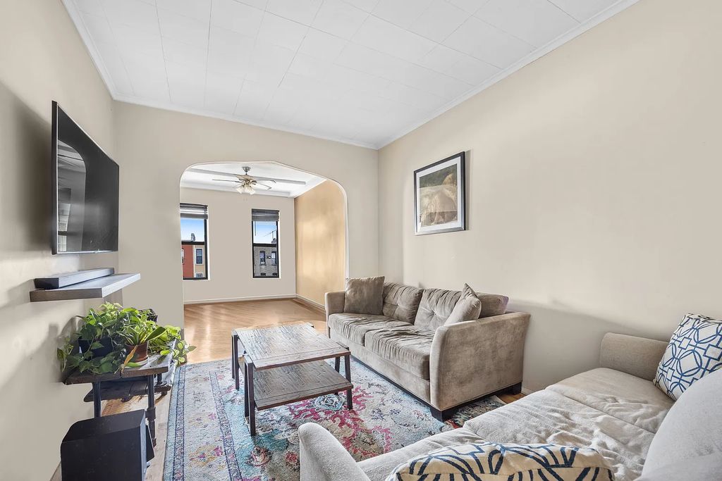 34 Apollo St, Brooklyn, NY 11222 - See Est. Value, Schools & More
