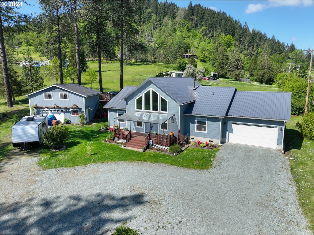 4192 Canyonville Riddle Rd, Riddle, OR 97469 - See Est. Value, Schools ...