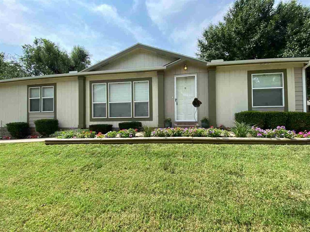 1530 N 5th St, Arkansas City, KS 67005 | Trulia