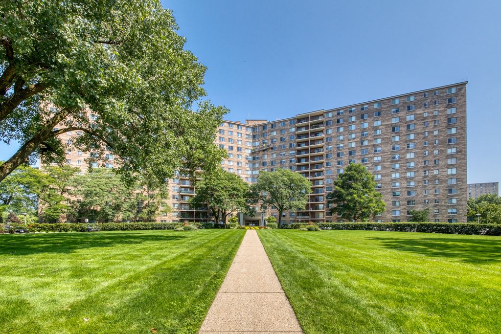 7141 N Kedzie Ave #1504, Chicago, IL 60645 - See Est. Value, Schools & More
