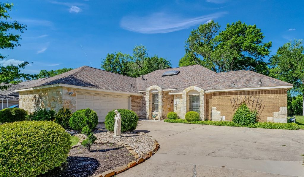 5401 Deep Canyon Dr, Garland, TX 75043 - See Est. Value, Schools & More