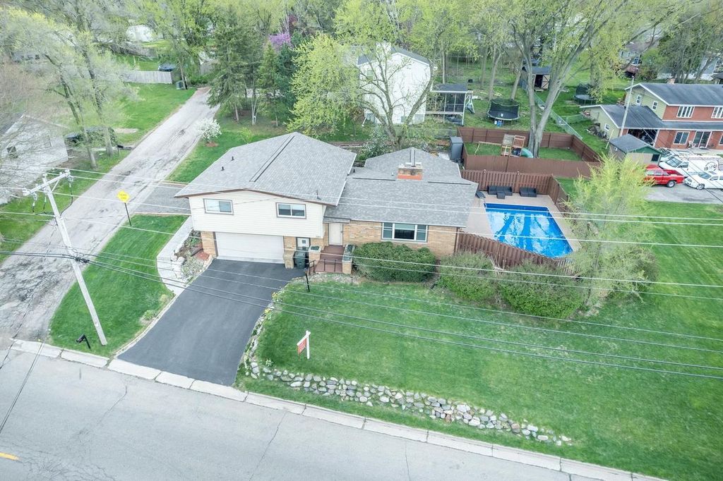 725 Moorland Road, Madison, WI 53713 - See Est. Value, Schools & More