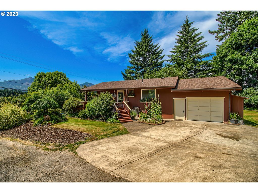 100 SW Wasco St, Cascade Locks, OR 97014 - See Est. Value, Schools & More