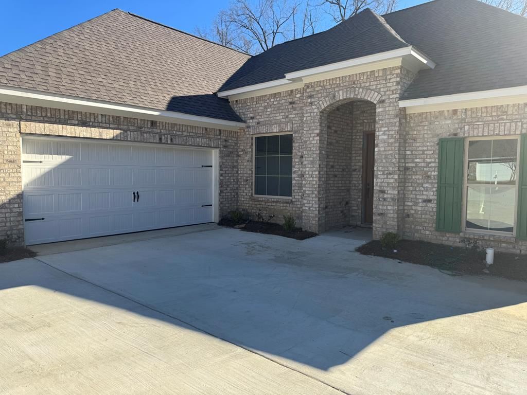 204 Falcon Ridge Rd, Vicksburg, MS 39180 | MLS# 33372 - Trulia | Trulia