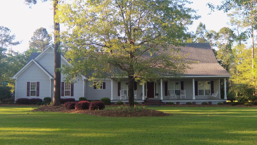 1573 Pineland Ests, Nashville, GA 31639 | Trulia