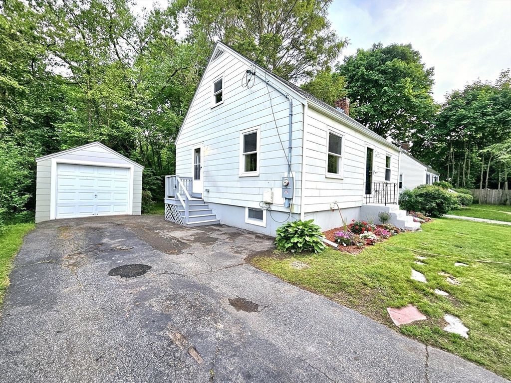 14 Spring St, Framingham, MA 01702 | MLS# 73242301 | Trulia