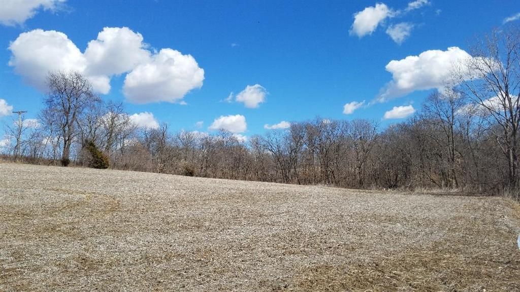 Weston Approach Acre, Weston, MO 64098 - See Est. Value, Schools & More