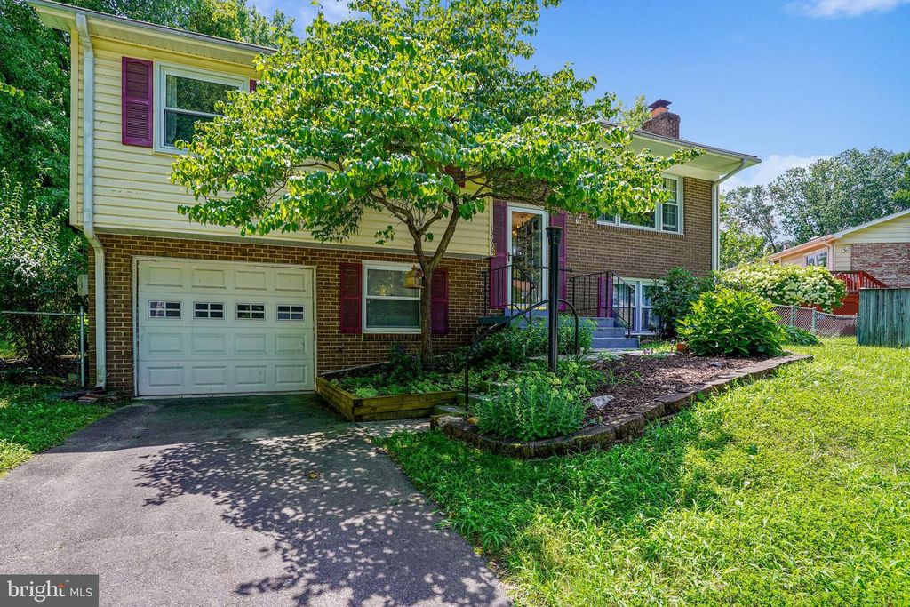 13653 Kingsman Rd, Woodbridge, VA 22193 - See Est. Value, Schools & More