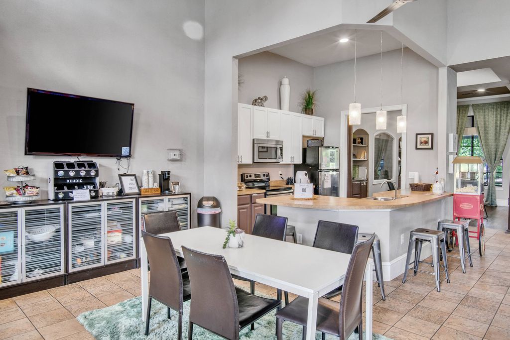 7707 S Interstate Highway 35 #831, Austin, TX 78744 - See Est. Value ...