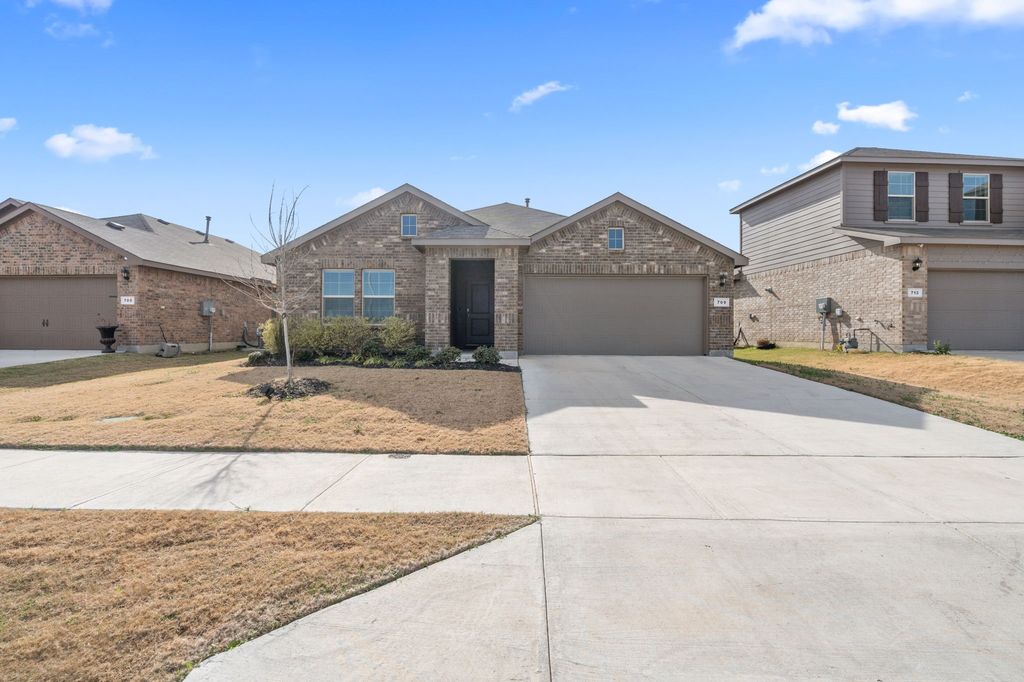 709 Mount Vista Ln, Fort Worth, TX 76131 | MLS# 21152875 - Trulia | Trulia