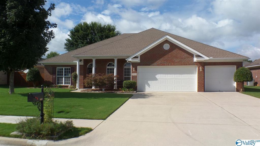 5013 Patriot Park Cir SE, Owens Cross Roads, AL 35763 - See Est. Value ...