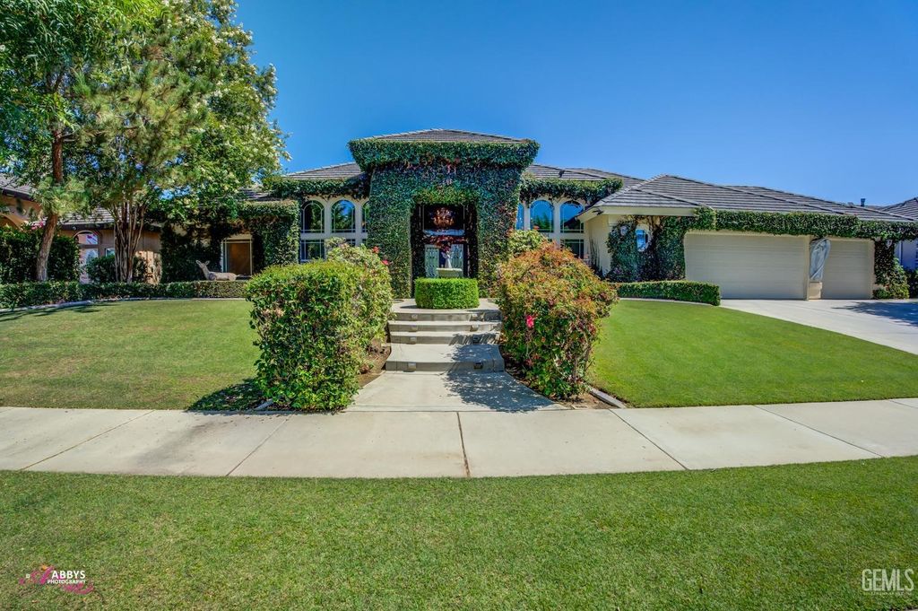 12404 Trinity River Dr, Bakersfield, CA 93312 - See Est. Value, Schools ...