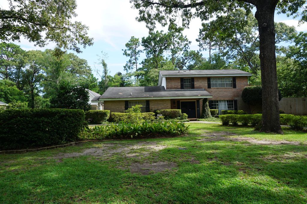 115 Phillips Dr, Crestview, FL 32536 - See Est. Value, Schools & More