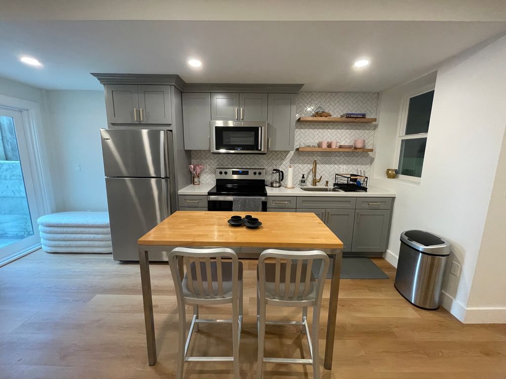 1459 15th Ave #B, San Francisco, CA 94122 - See Est. Value, Schools & More