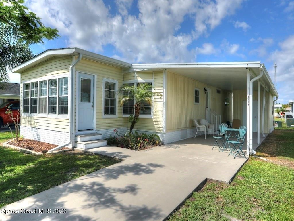 1217 Barefoot Cir, Barefoot Bay, FL 32976 - See Est. Value, Schools & More