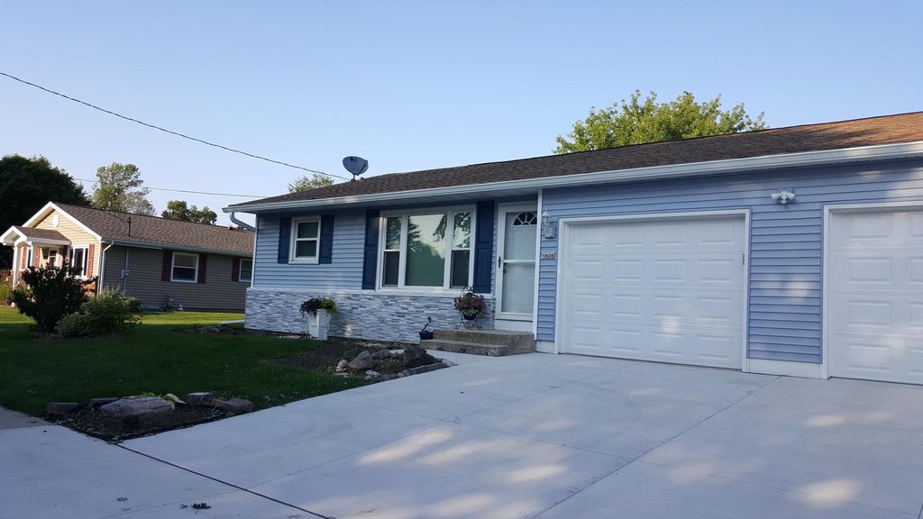 1605 Holly Dr, Manitowoc, WI 54220 - See Est. Value, Schools & More