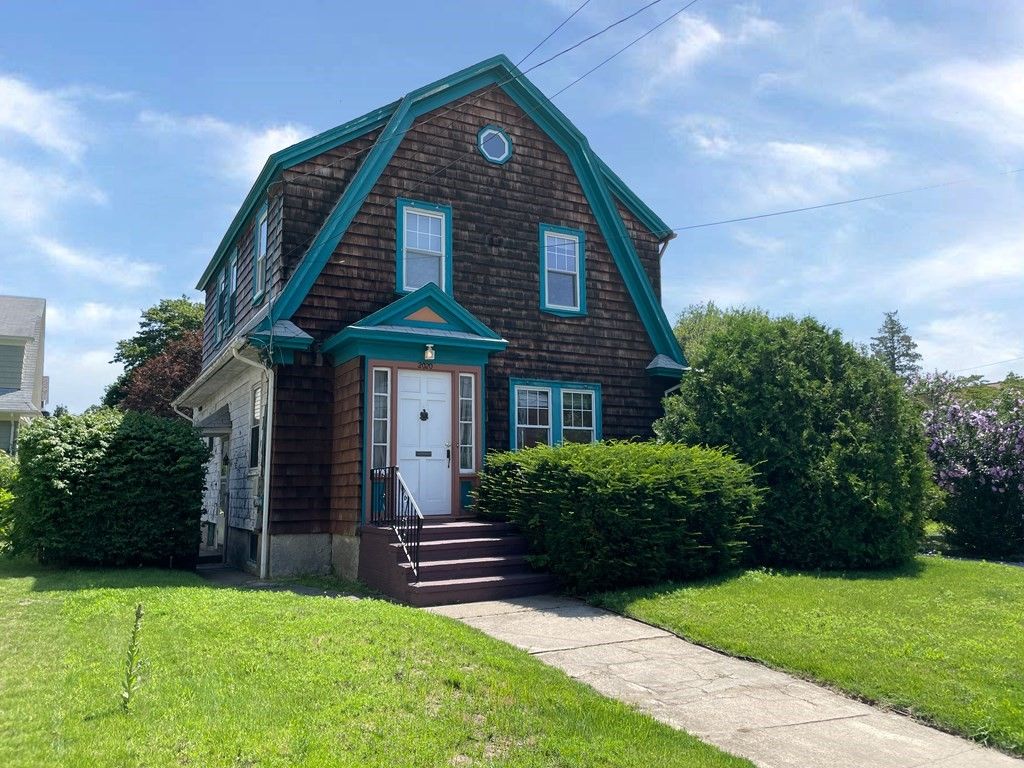 2020 Broad St, Cranston, RI 02905 - See Est. Value, Schools & More