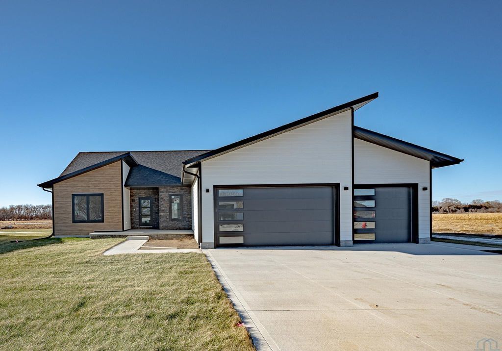 3231 Cider Mill Way, South Sioux City, NE 68776 | MLS# 831289 | Trulia