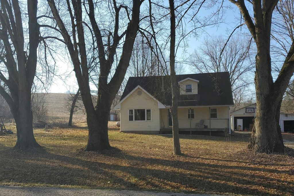 14416 Three Mile Rd, Savanna, IL 61074 | Trulia
