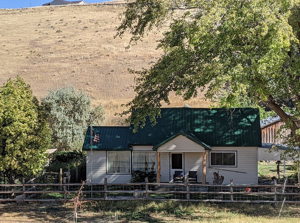 880 Heppner Spray Hwy, Heppner, OR 97836 | Trulia