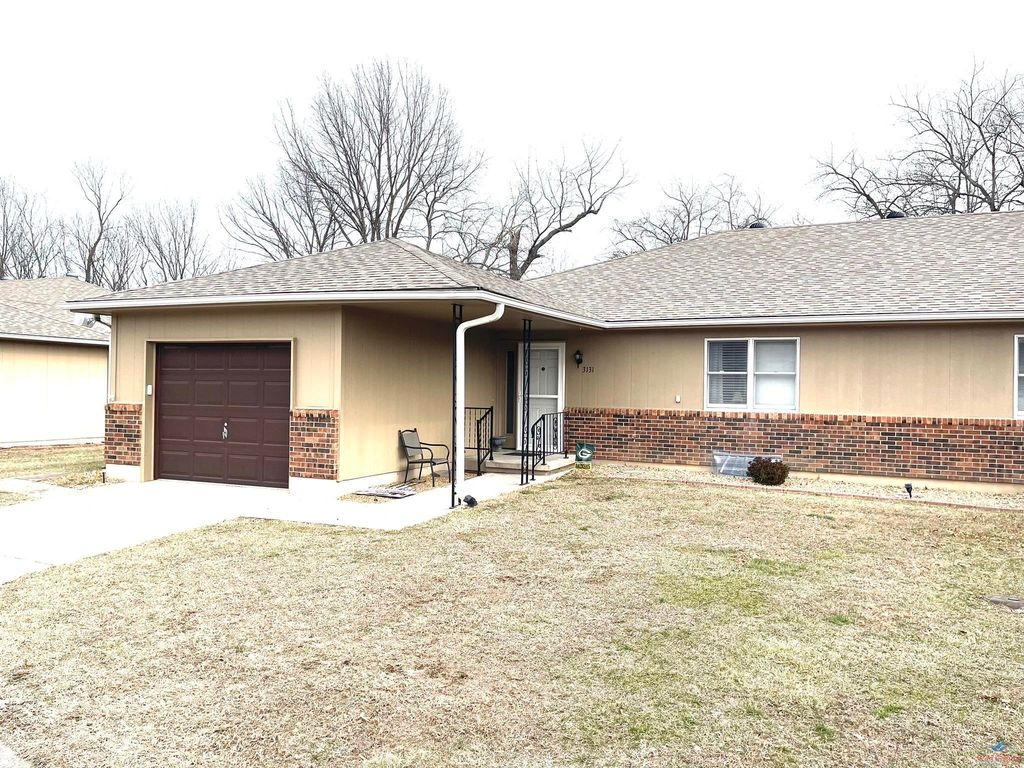 3131 Brooking Park Ave, Sedalia, MO 65301 | Trulia