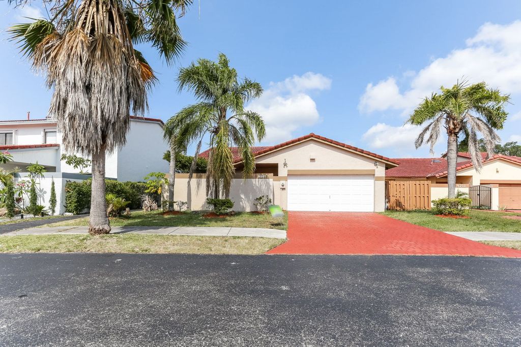 9207 SW 150th Ave, Miami, FL 33196 - See Est. Value, Schools & More