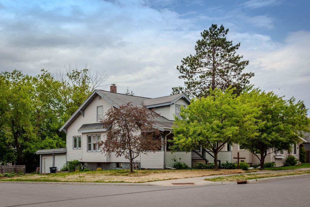 828 Wabash St, Rhinelander, WI 54501 - See Est. Value, Schools & More