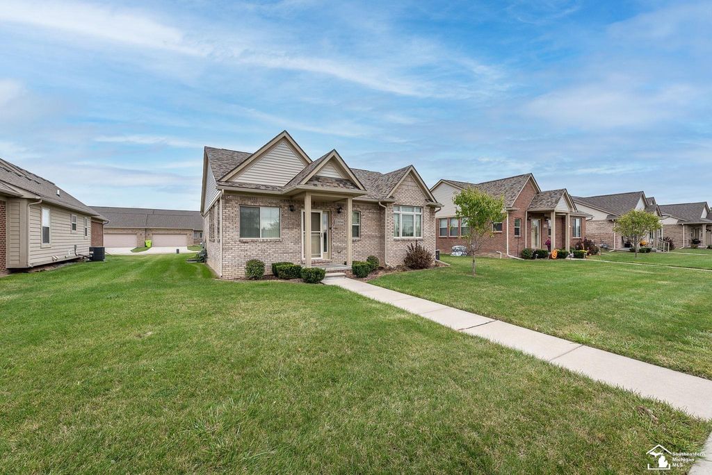 23934 Meadows Ave, Flat Rock, MI 48134 - See Est. Value, Schools & More