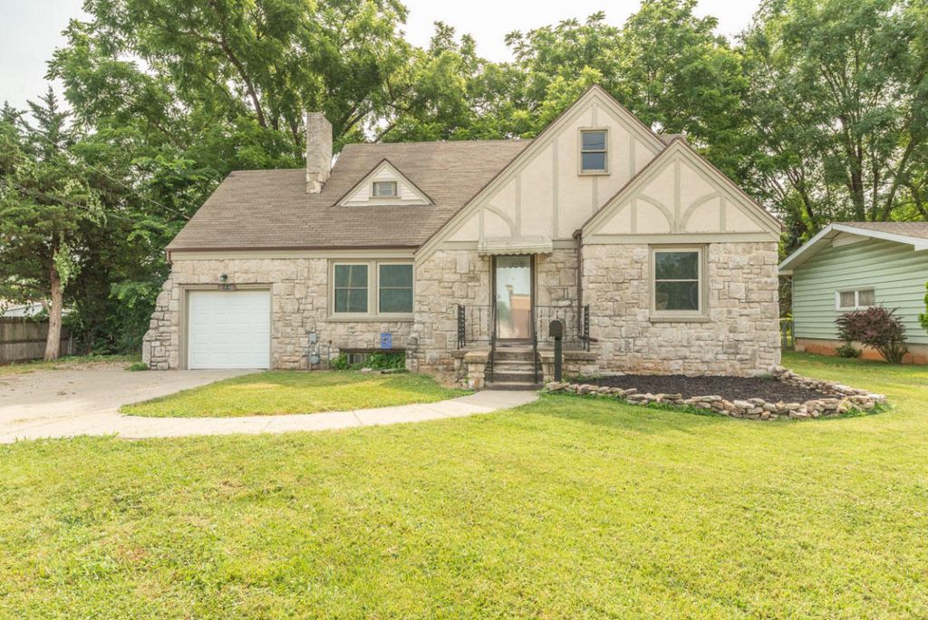 1818 S Fort Ave, Springfield, MO 65807 | Trulia