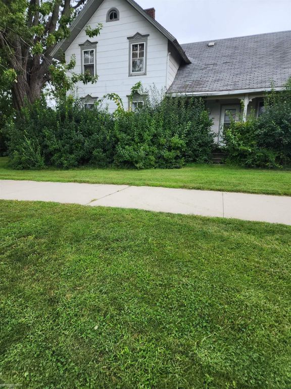 18075 21 Mile Rd, Macomb, MI 48044 - See Est. Value, Schools & More