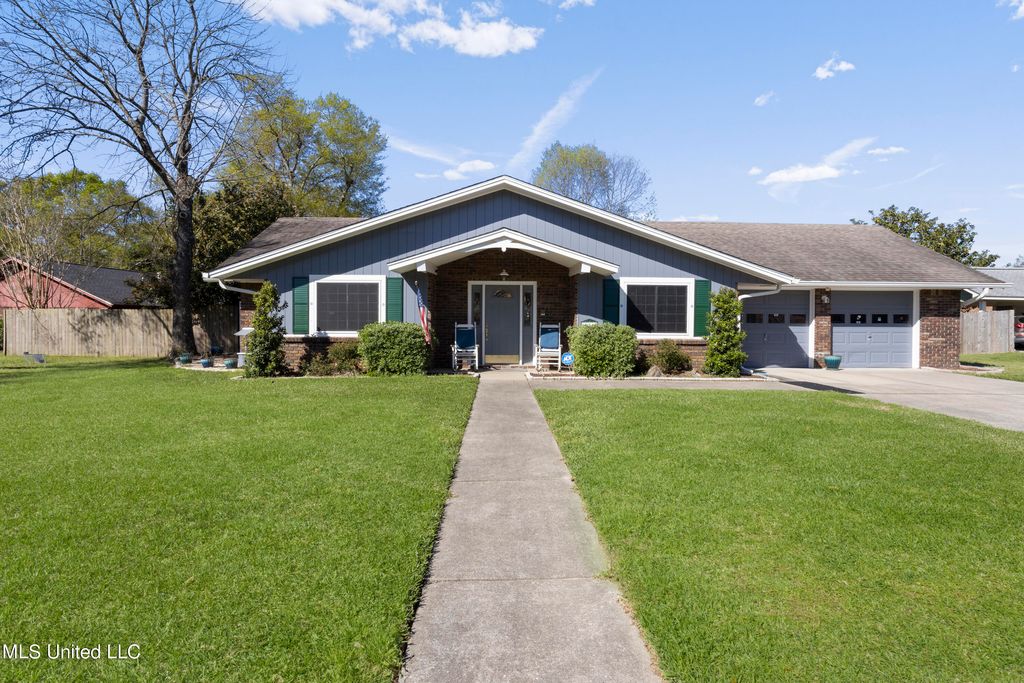 11241 Eva Dr, Gulfport, MS 39503 - See Est. Value, Schools & More