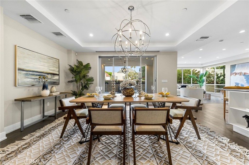 460 N Palm Dr #105, Beverly Hills, CA 90210 | MLS# OC23172996 | Trulia