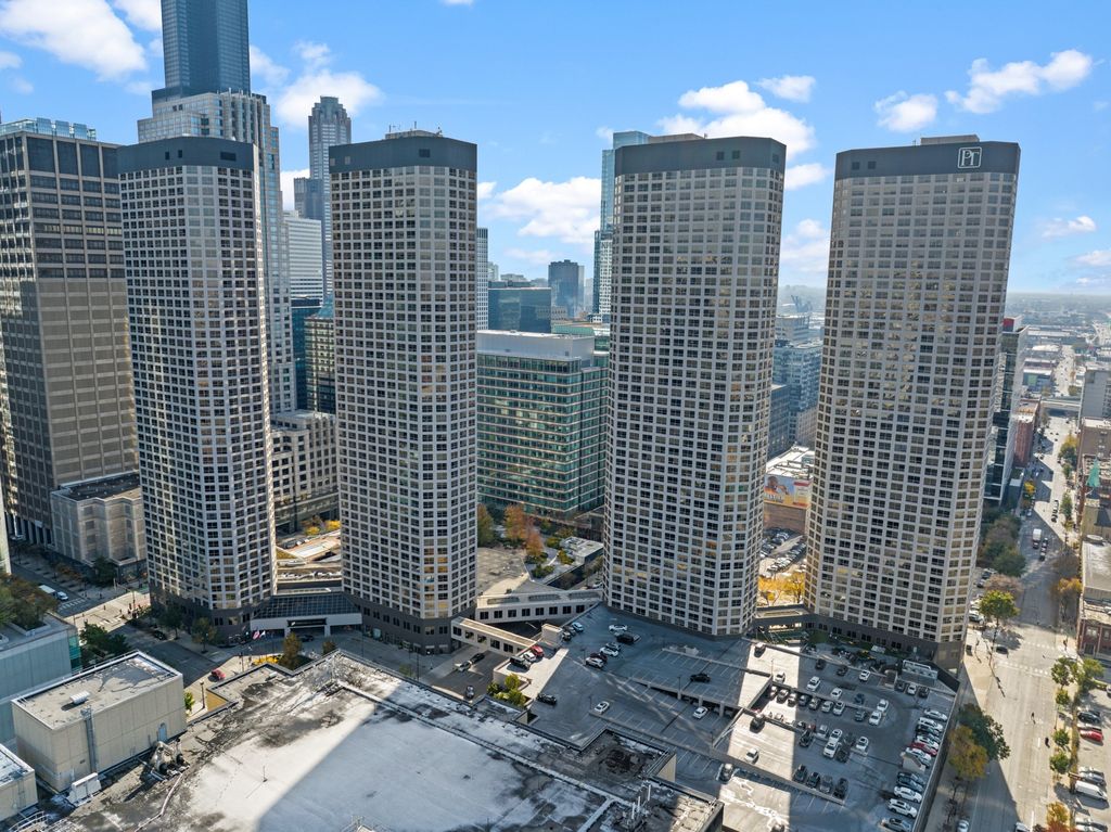 555 W Madison St #30507, Chicago, IL 60661 - See Est. Value, Schools & More
