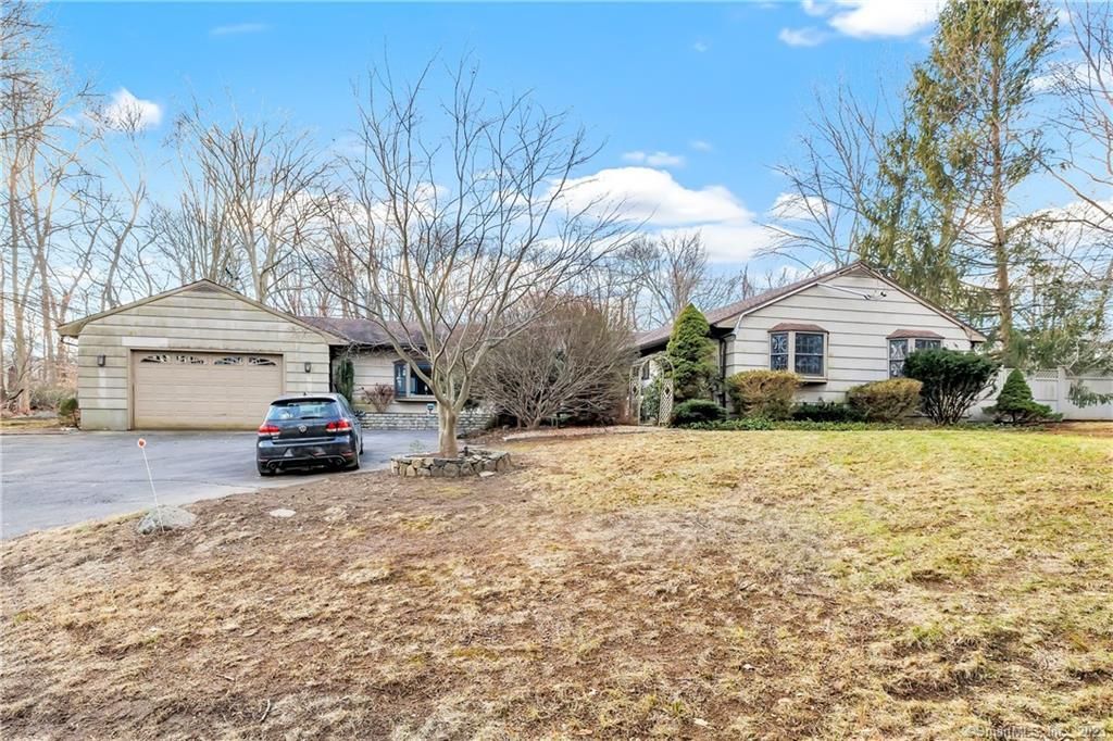 825 Warner Hill Rd, Stratford, CT 06614 | Trulia