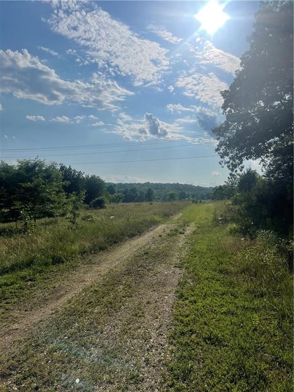 35870 Jackman Ave, Warsaw, MO 65355 - See Est. Value, Schools & More