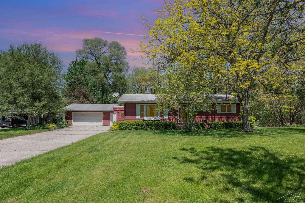 11420 Lakefield Rd, Saint Charles, MI 48655 | MLS# 50175132 | Trulia