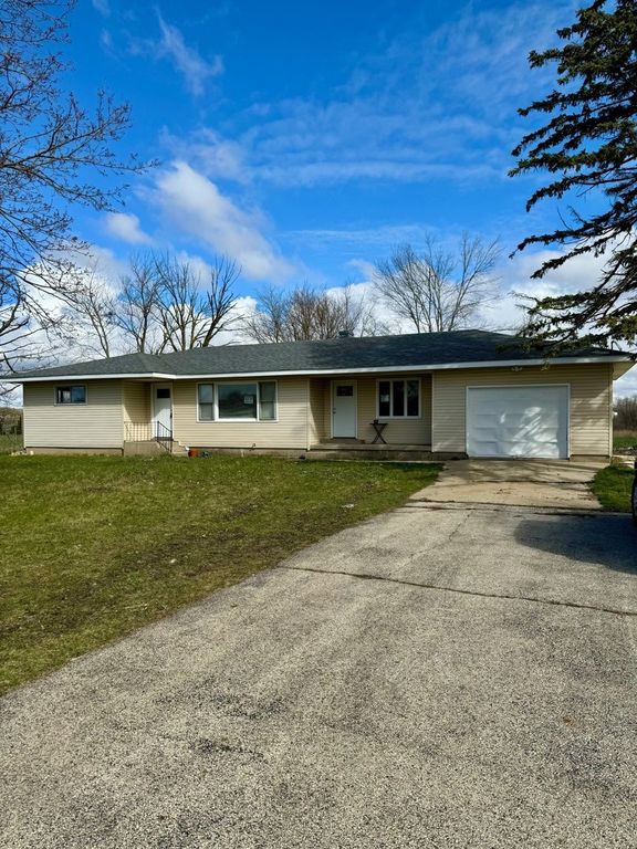 18708 Beck Rd, Marengo, IL 60152 | MLS# 12068014 | Trulia